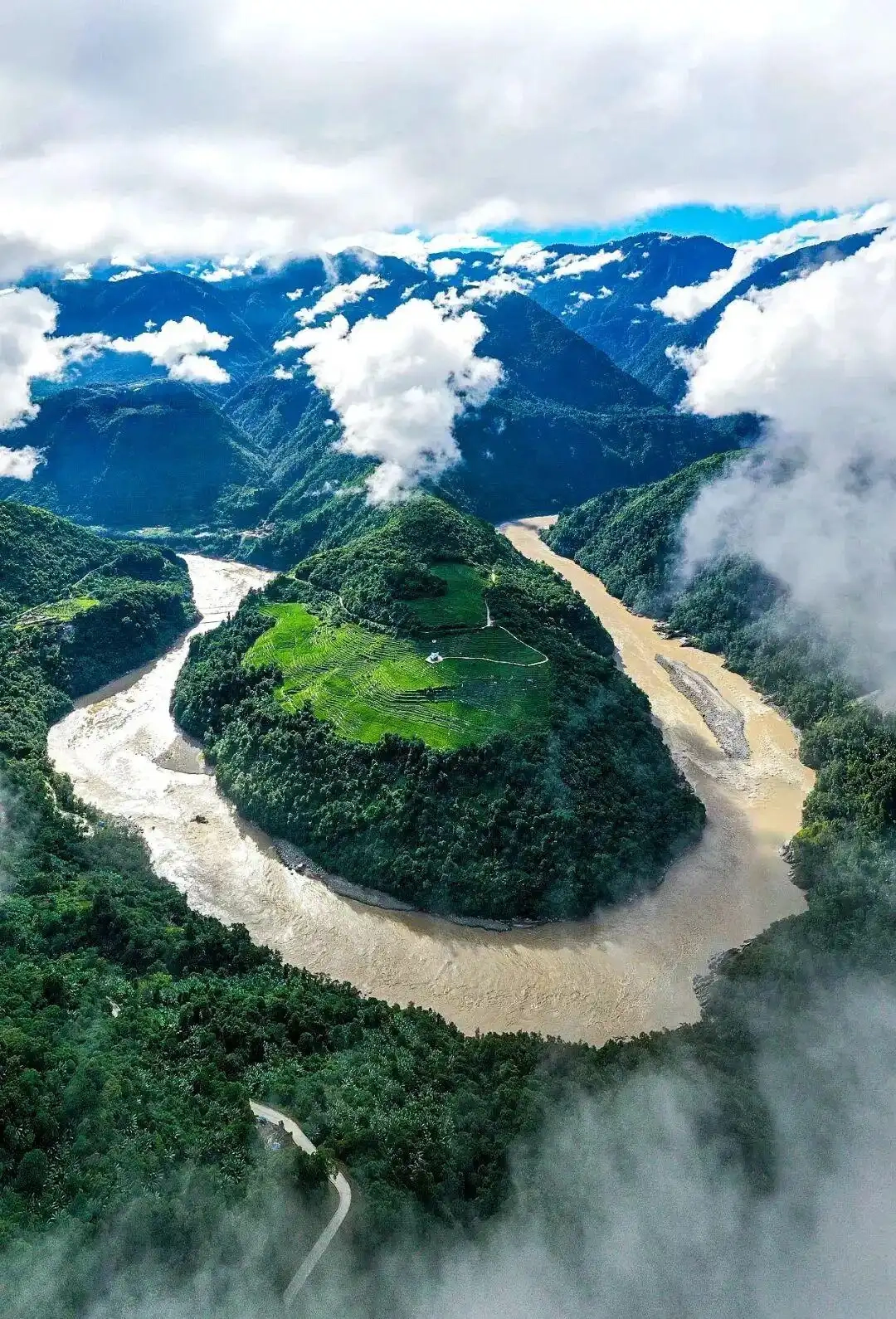 雅鲁藏布大峡谷景区介绍｜游玩攻略 景点门票交通全指南 - 西藏景点 - 趣旅行